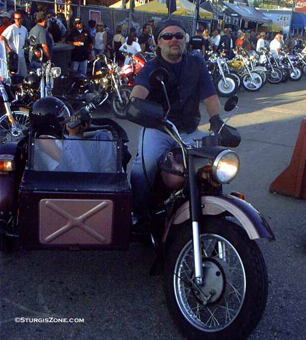 Sturgis Black and Tan Sidecar